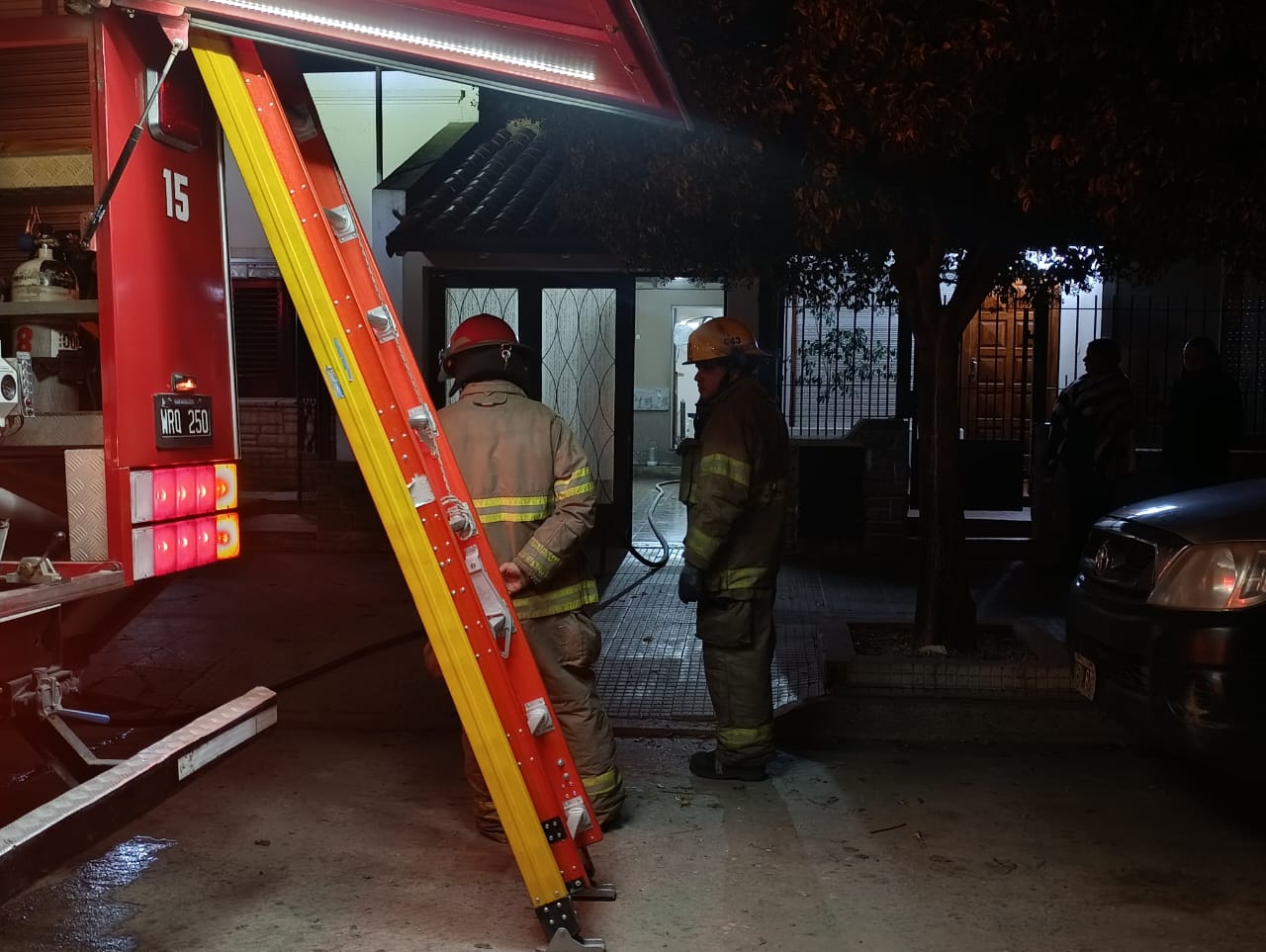 Principio de incendio en una chimenea convocó a Bomberos - Puntonueve ...